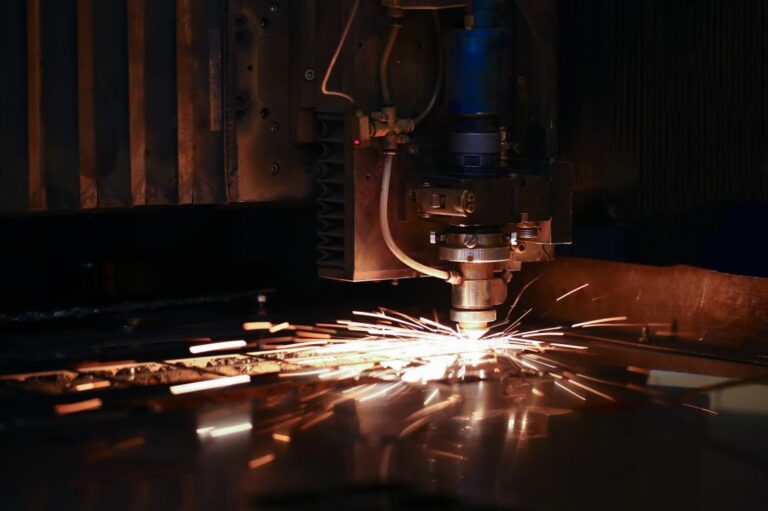 What Is Damascus Steel: Origin, Composition, and Patterns