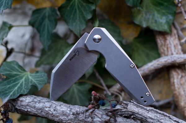 Frame Lock vs Liner Lock - A Deep Dive into Pocket Knife Locks