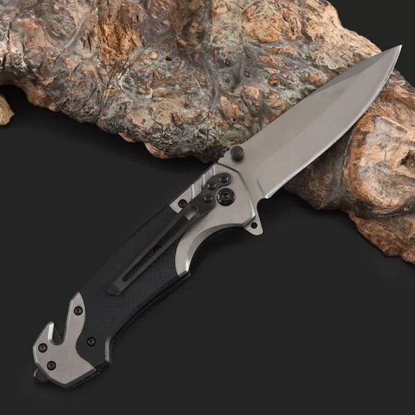 The Ultimate Guide to Types of Steel for Knives: 2025 Breakdown